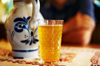 Traditional Swiss alcoholic and cocktail drinks | Restaurant Fondue